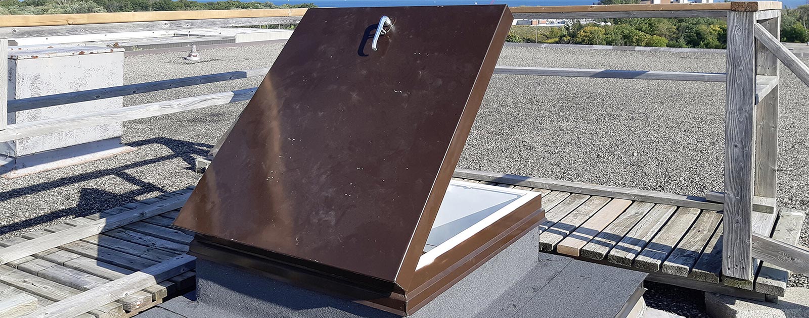 Roof Access Hatch Replacement - Oakville, ON - Videl Roofing Inc